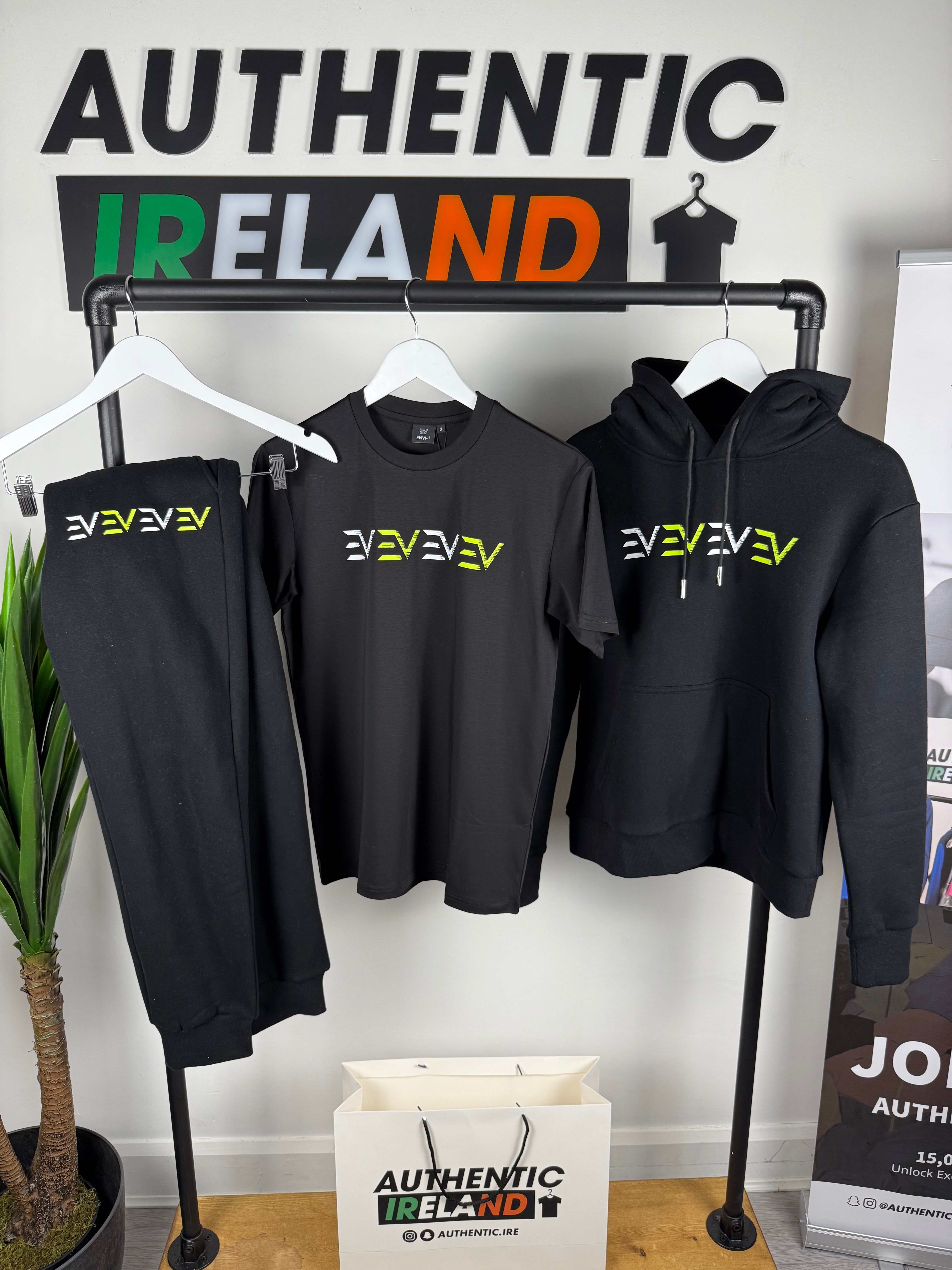 ENVI DIGITAL LOGO TRACKSUIT SET - BLACK/VOLT – Authentic Ireland